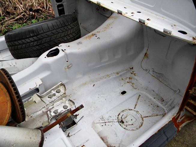 BMW Shell (8) | Barn Finds