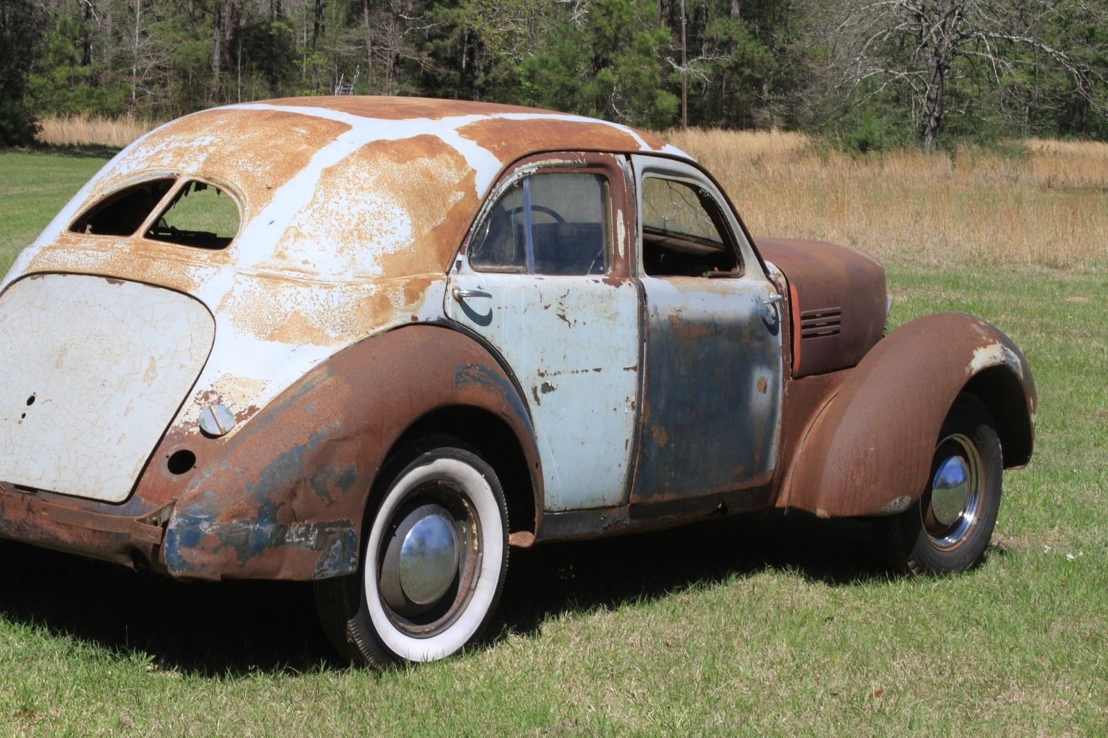 41 Graham Hollywood 3 | Barn Finds