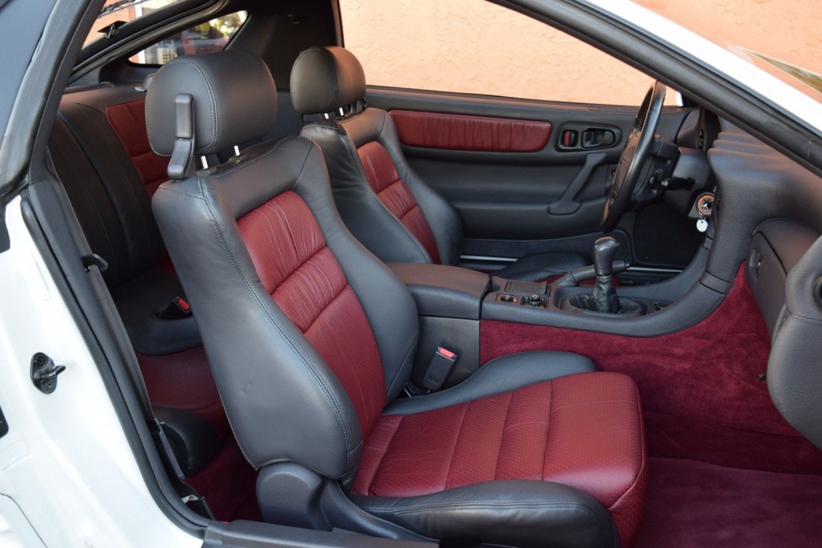 Mitsubishi 3000gt Interior