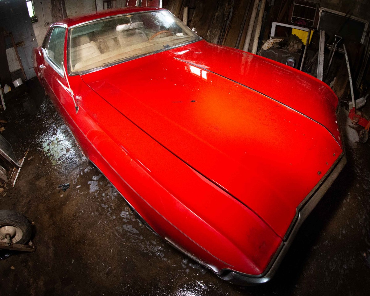 Red 1969 Buick Riviera (5) | Barn Finds
