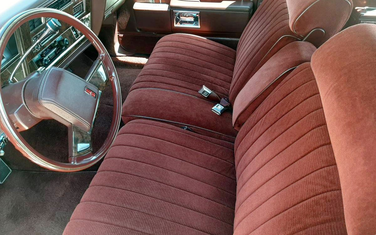 061020 – 1988 Oldsmobile Delta 88 Royale – 4 | Barn Finds