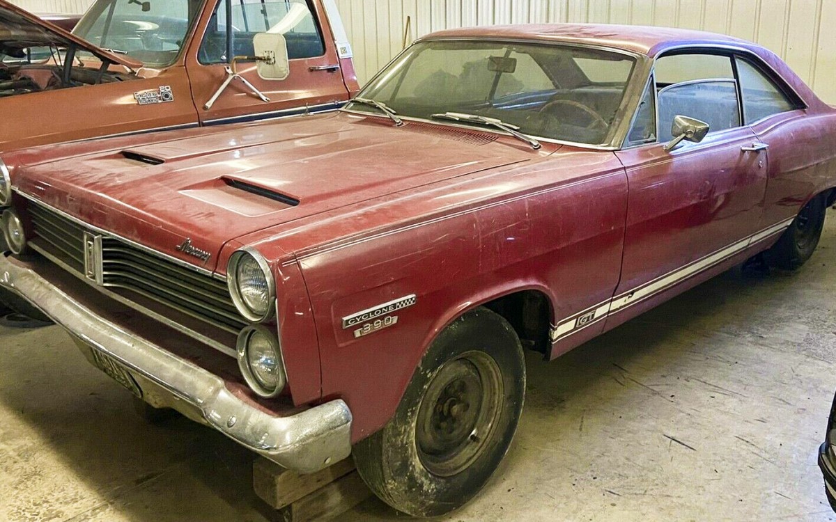 428 Cobra Jet Powered 1967 Mercury Cyclone GT Barn Finds 428 Cobra Jet Powered 1967 Mercury Cyclone GT Barn Finds