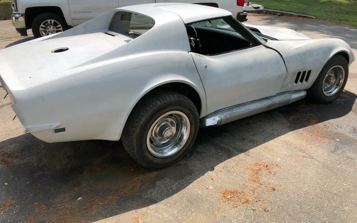 1969 Chevrolet Corvette Passenger Side | Barn Finds