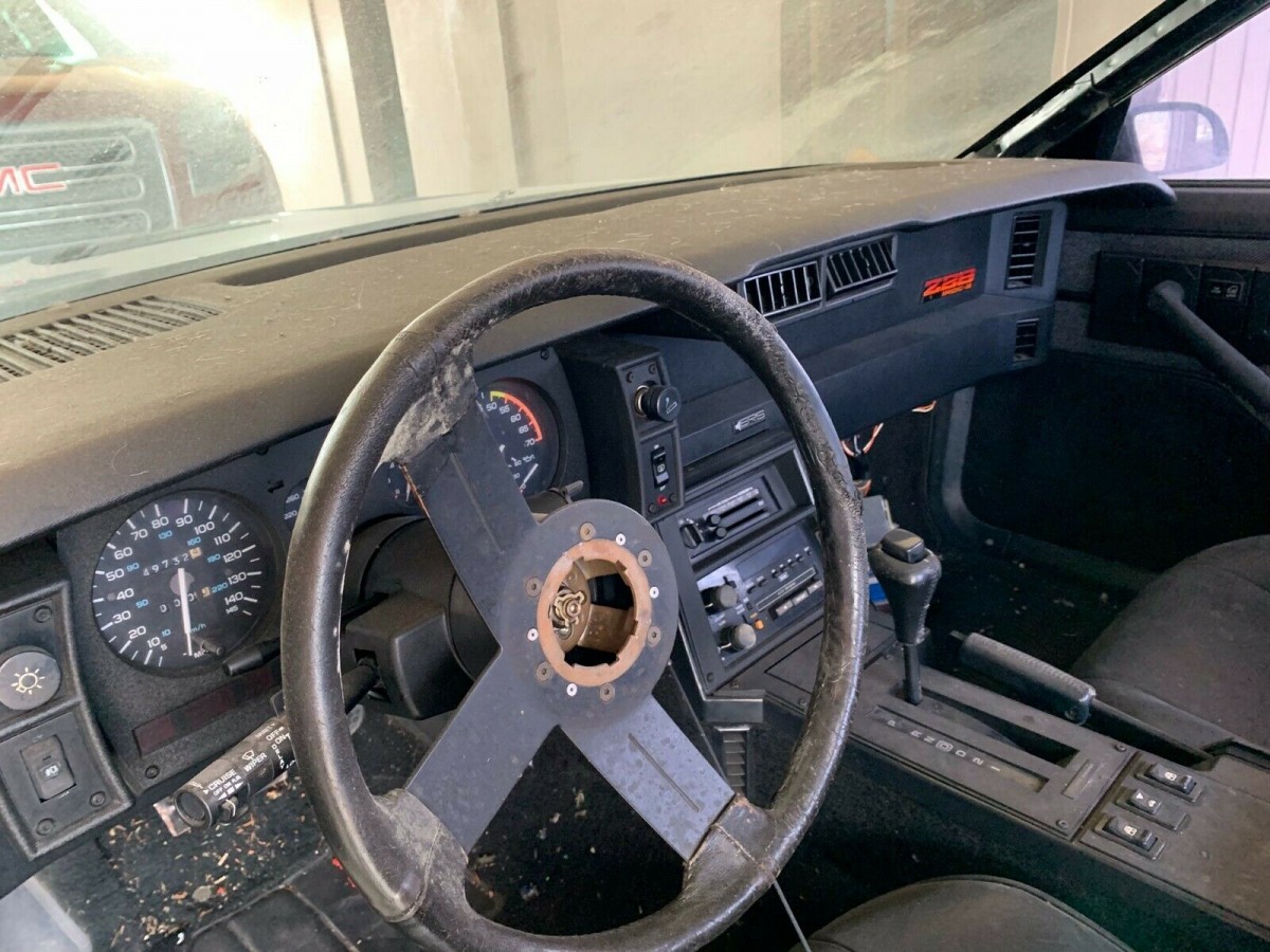 camaro iroc interior | Barn Finds