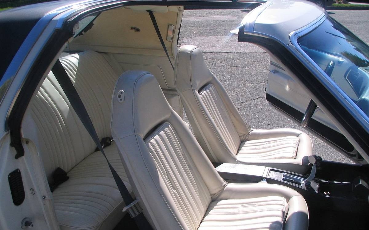 1975-hurst-olds-w30-interior-barn-finds