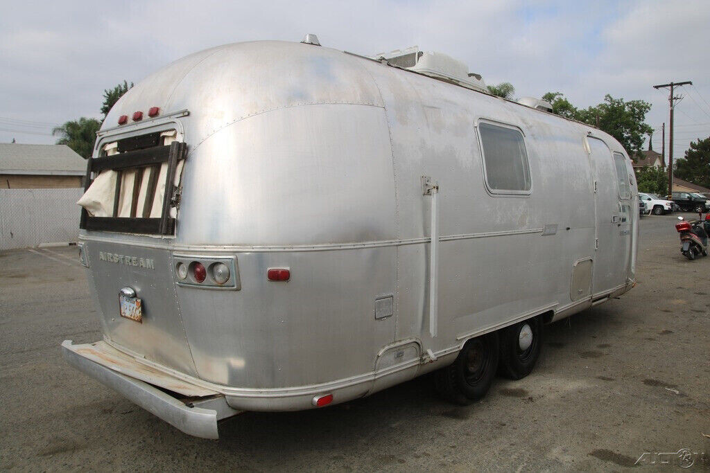 airstream rear | Barn Finds