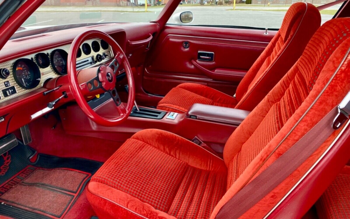 1980 Pontiac Turbo Trans Am Interior | Barn Finds