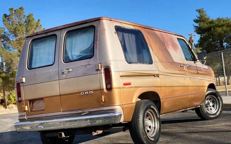 011223 – 1982 Ford Econoline E-150 custom – 3 | Barn Finds
