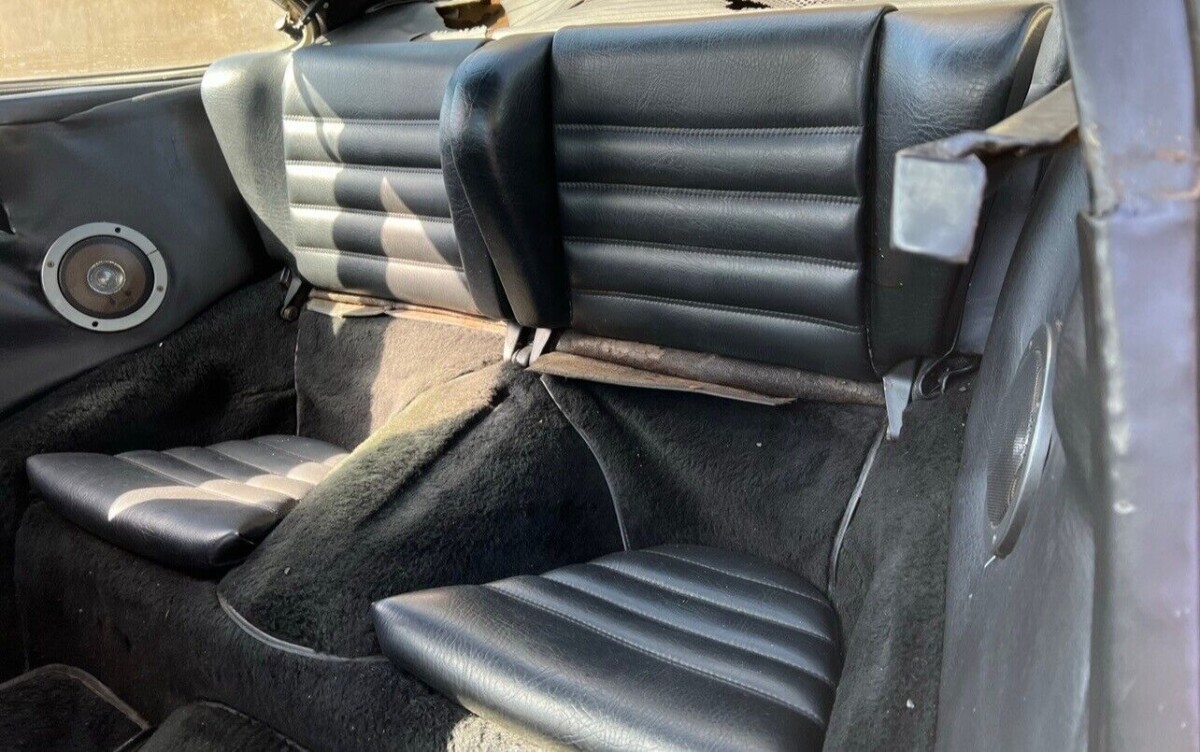 1976 911 back seat | Barn Finds