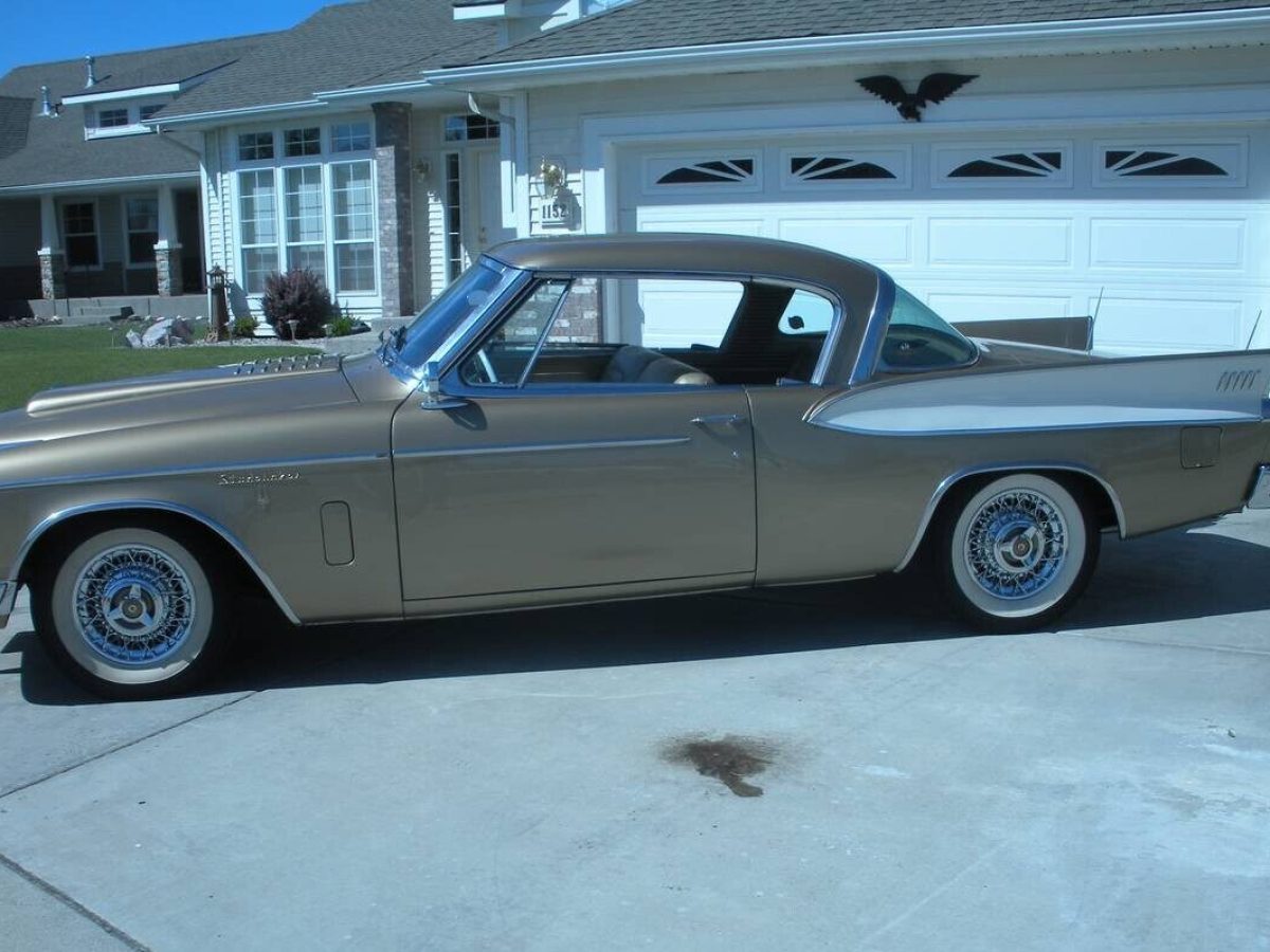 1957 Packard Hawk