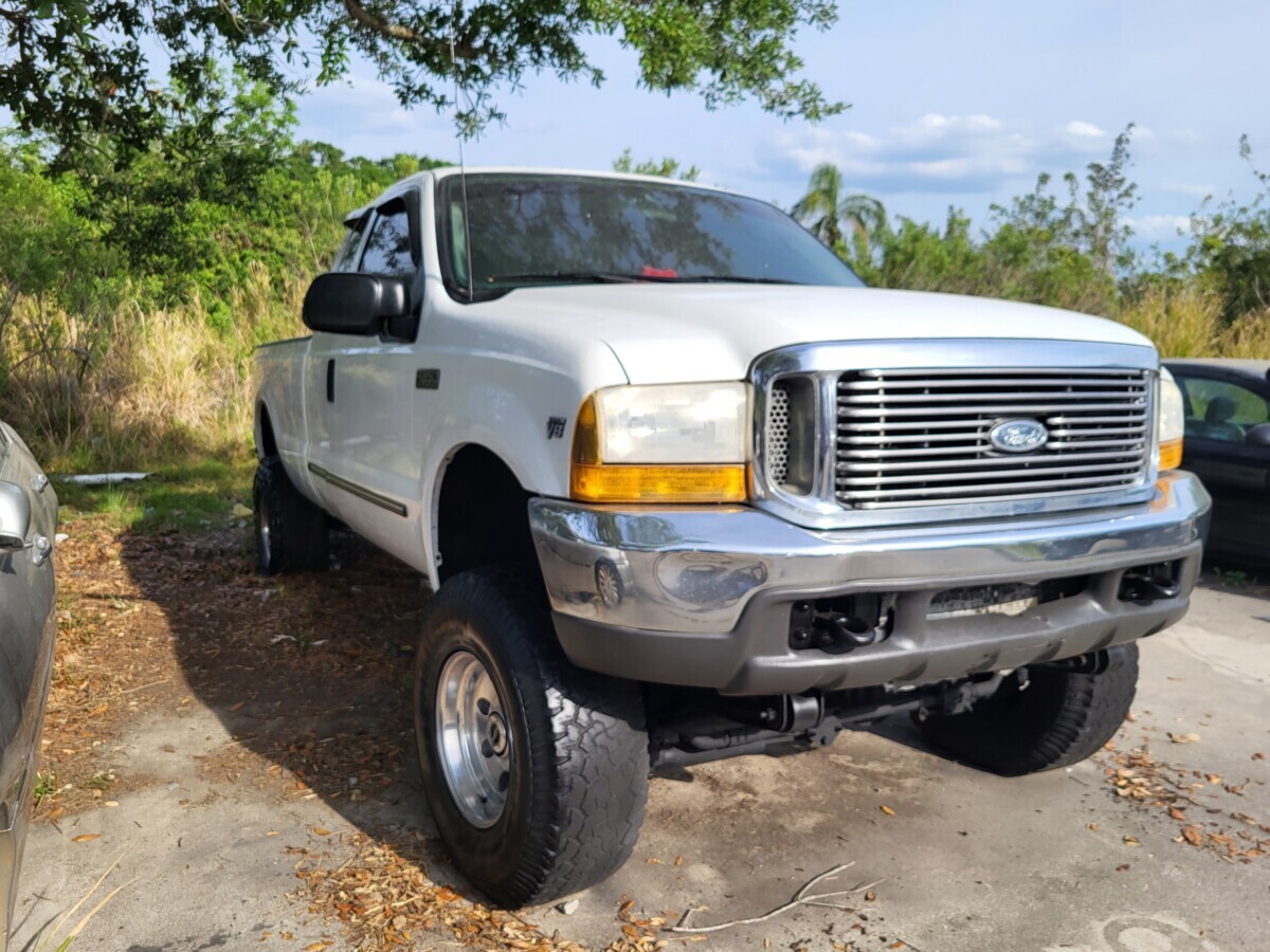 2000 Ford F-350 Photo 05 | Barn Finds