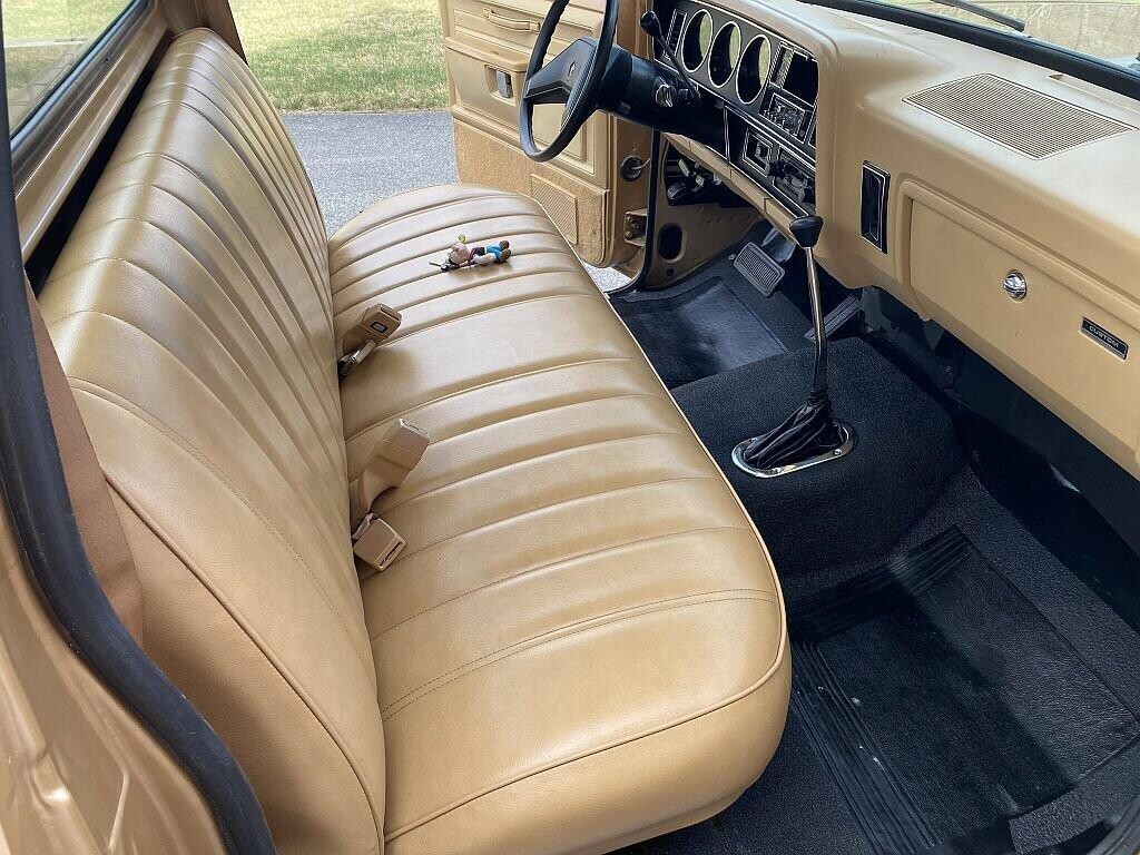 dodge ram interior | Barn Finds