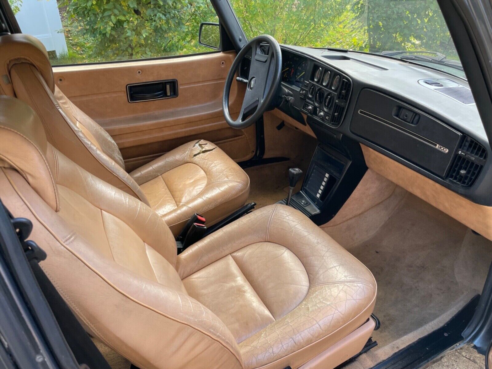 saab 900 interior | Barn Finds