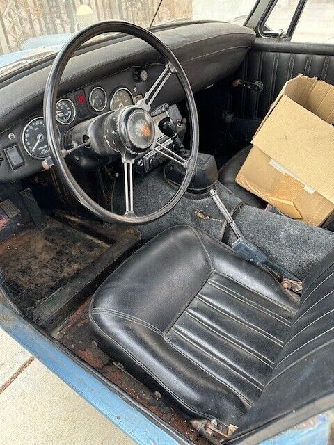 Interior | Barn Finds