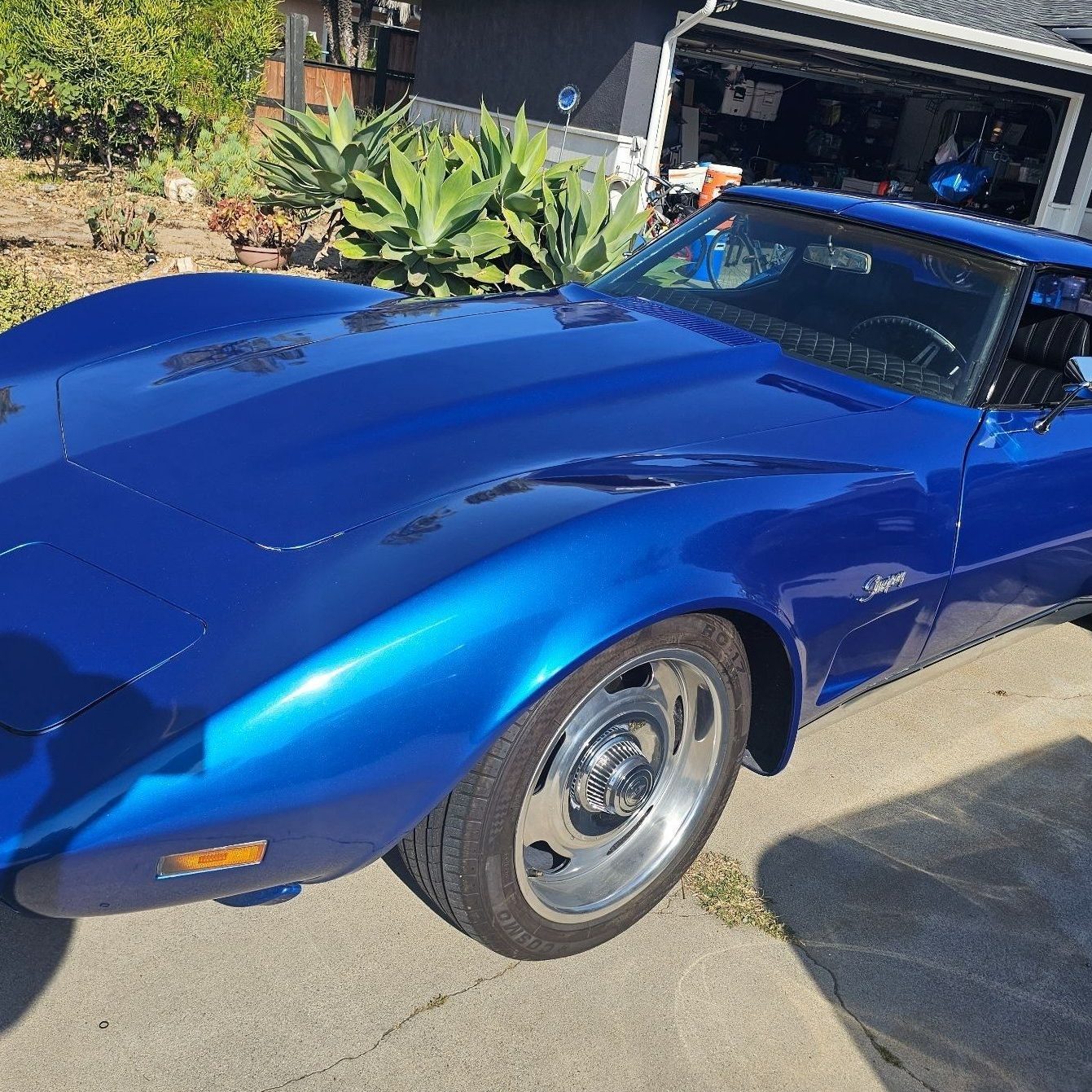 1974-Chevrolet-Corvette-01-