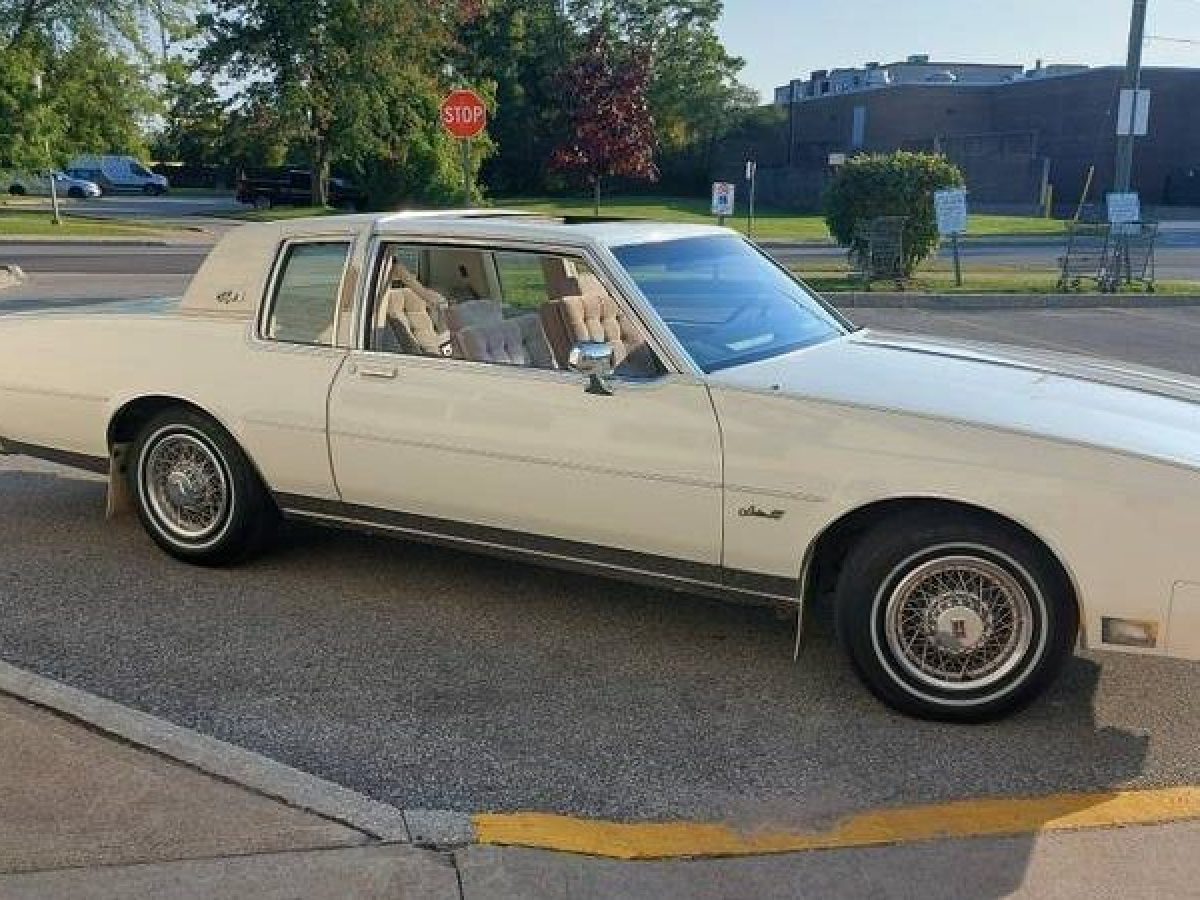 1984 Oldsmobile Delta 88 Royale Brougham