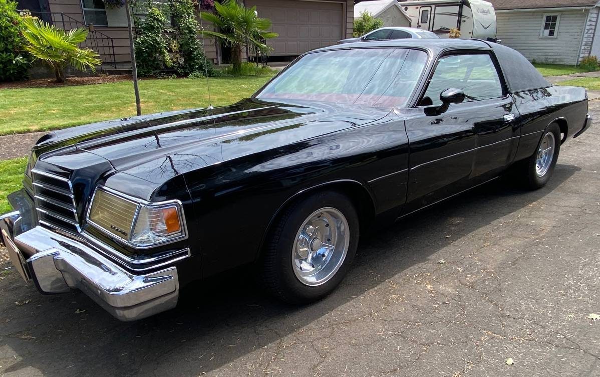 Bad Boy in Black: 1979 Dodge Magnum | Barn Finds